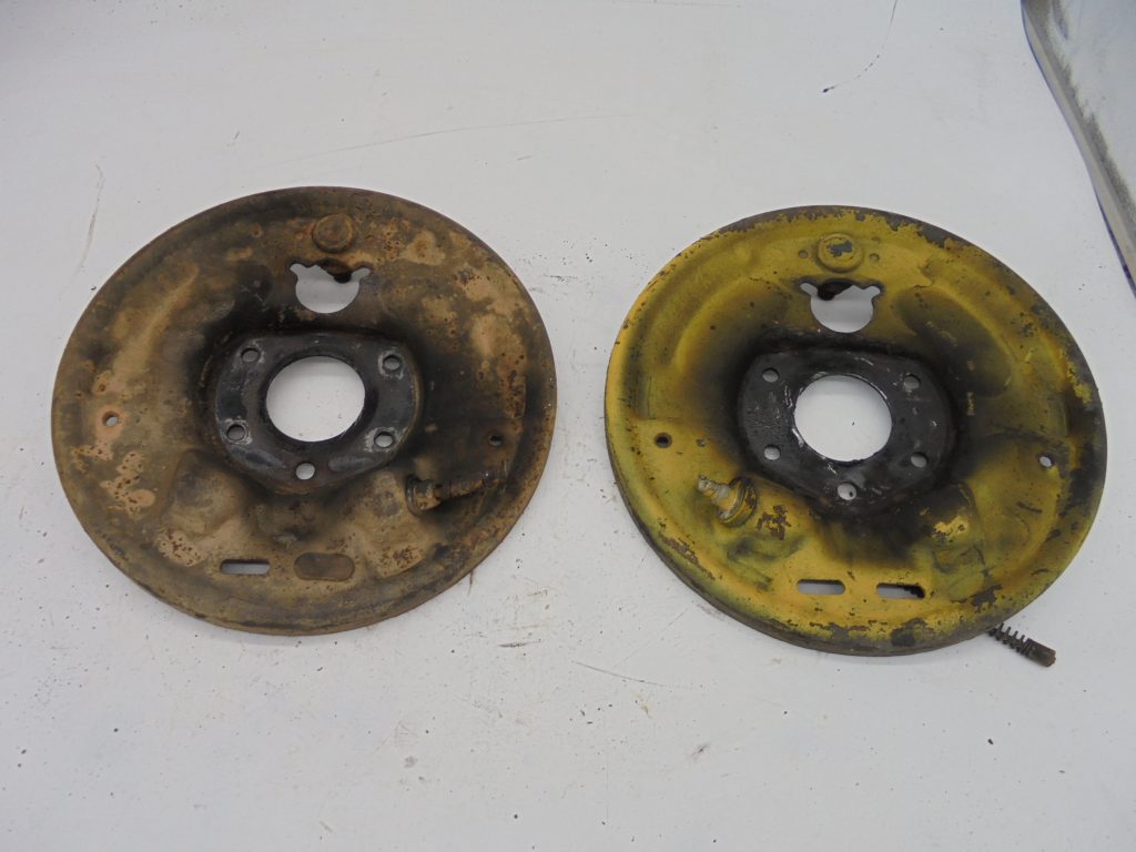 1976-1986 JEEP CJ AMC MODEL 20 DRIVERS SIDE REAR AXLE 10″ BRAKE BACKING ...